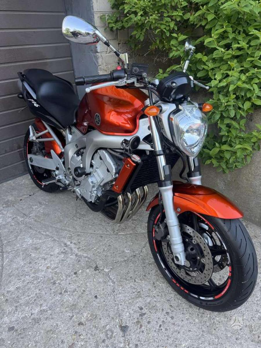Yamaha FZ 6 2004 in Prienai, with an engine capacity of 0.60 L and mileage of 0 thousand km for 2750 €, photo 1 on AUTOMOTO.COM.LV