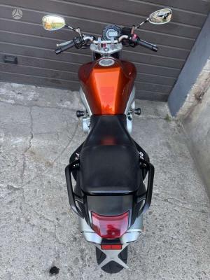 Yamaha FZ 6 2004 in Prienai, with an engine capacity of 0.60 L and mileage of 0 thousand km for 2750 €, photo 8 on AUTOMOTO.COM.LV