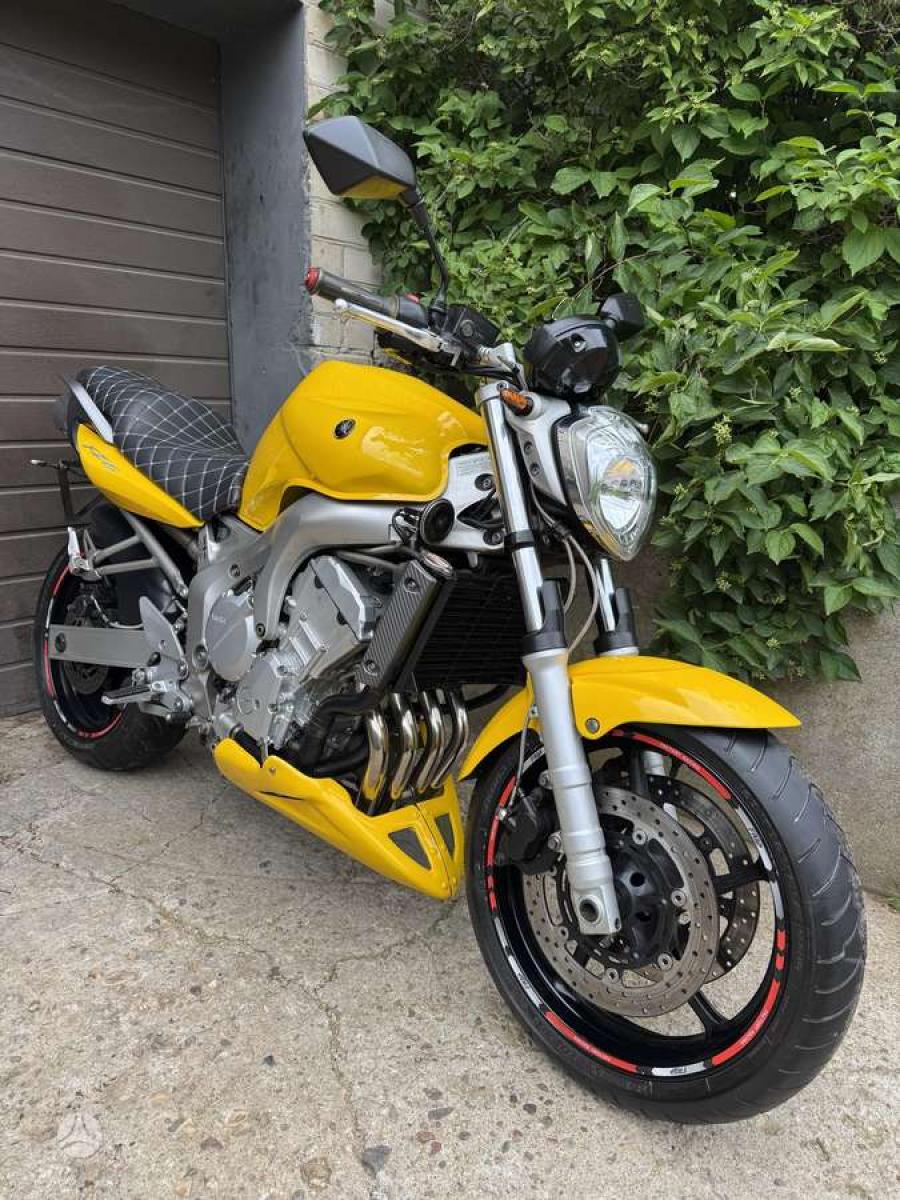 Yamaha FZ 6 2004 in Prienai, with an engine capacity of 0.60 L and mileage of 0 thousand km for 2750 €, photo 3 on AUTOMOTO.COM.LV