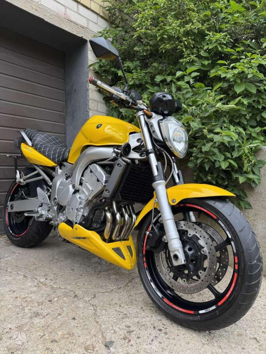 Yamaha FZ 6 2004 in Prienai, with an engine capacity of 0.60 L and mileage of 0 thousand km for 2750 €, photo 4 on AUTOMOTO.COM.LV