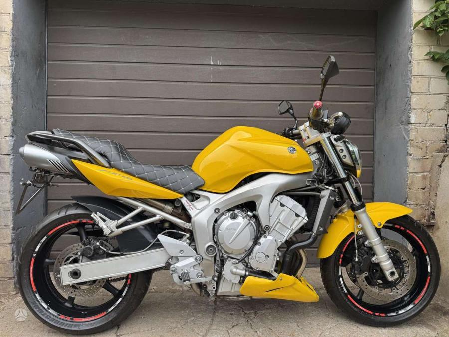 Yamaha FZ 6 2004 in Prienai, with an engine capacity of 0.60 L and mileage of 0 thousand km for 2750 €, photo 7 on AUTOMOTO.COM.LV
