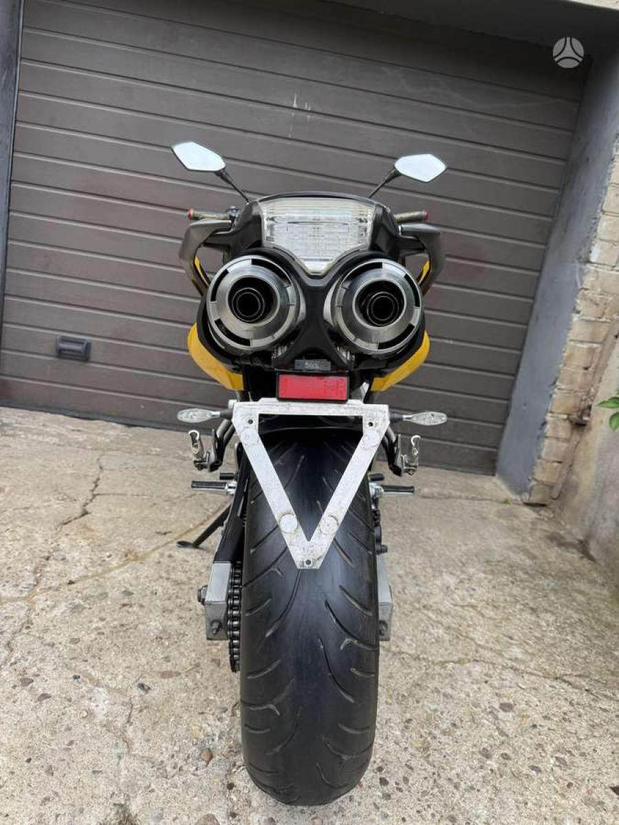 Yamaha FZ 6 2004 in Prienai, with an engine capacity of 0.60 L and mileage of 0 thousand km for 2750 €, photo 8 on AUTOMOTO.COM.LV