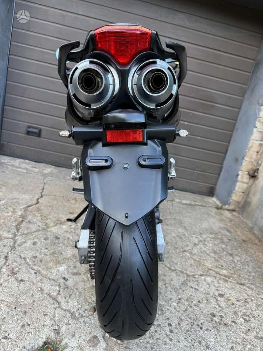 Ямаха FZ 6 2004 в Пренай, объемом двигателя 0.60 л и пробегом 44 тыс. км за 2999 €, фото 8 на AUTOMOTO.COM.LV