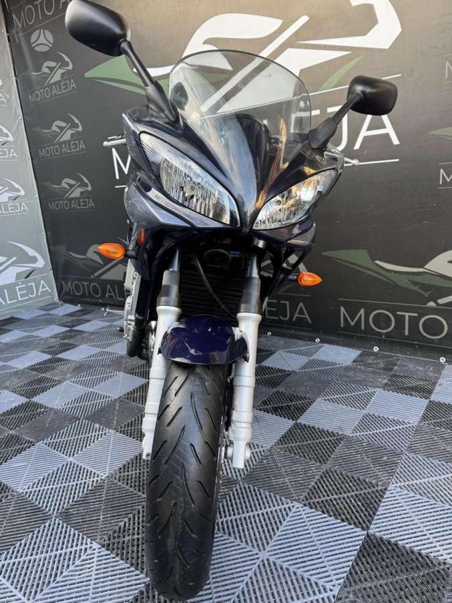 Ямаха FZ 6 2004 в Пренай, объемом двигателя 0.60 л и пробегом 0 тыс. км за 2750 €, фото 4 на AUTOMOTO.COM.LV