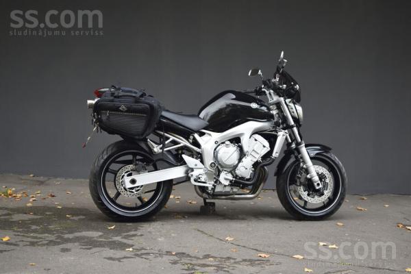 Yamaha FZ 6 2004 Rīga, ar dzinēja tilpumu 0.60 L un nobraukumu 0 tūkst. km par 2990 €, foto 3 vietnē AUTOMOTO.COM.LV
