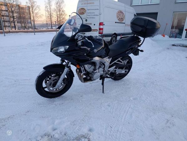 Yamaha FZ 6 2005 Alīta, ar dzinēja tilpumu 0.60 L un nobraukumu 37 tūkst. km par 1850 €, foto 1 vietnē AUTOMOTO.COM.LV