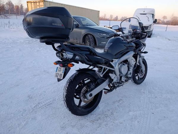 Yamaha FZ 6 2005 Alīta, ar dzinēja tilpumu 0.60 L un nobraukumu 37 tūkst. km par 1850 €, foto 5 vietnē AUTOMOTO.COM.LV