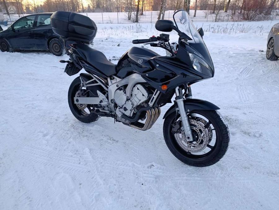 Yamaha FZ 6 2005 Alīta, ar dzinēja tilpumu 0.60 L un nobraukumu 37 tūkst. km par 1850 €, foto 7 vietnē AUTOMOTO.COM.LV