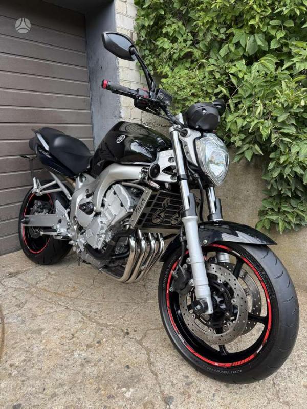 Yamaha FZ 6 2005 Prienai, ar dzinēja tilpumu 0.60 L un nobraukumu 40 tūkst. km par 2750 €, foto 3 vietnē AUTOMOTO.COM.LV