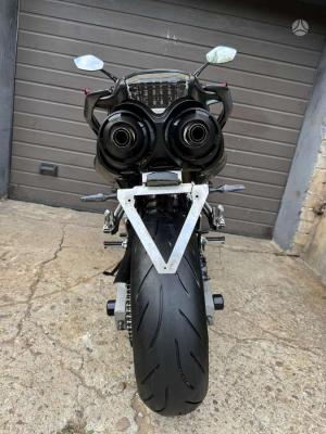 Yamaha FZ 6 2005 Prienai, ar dzinēja tilpumu 0.60 L un nobraukumu 40 tūkst. km par 2750 €, foto 7 vietnē AUTOMOTO.COM.LV