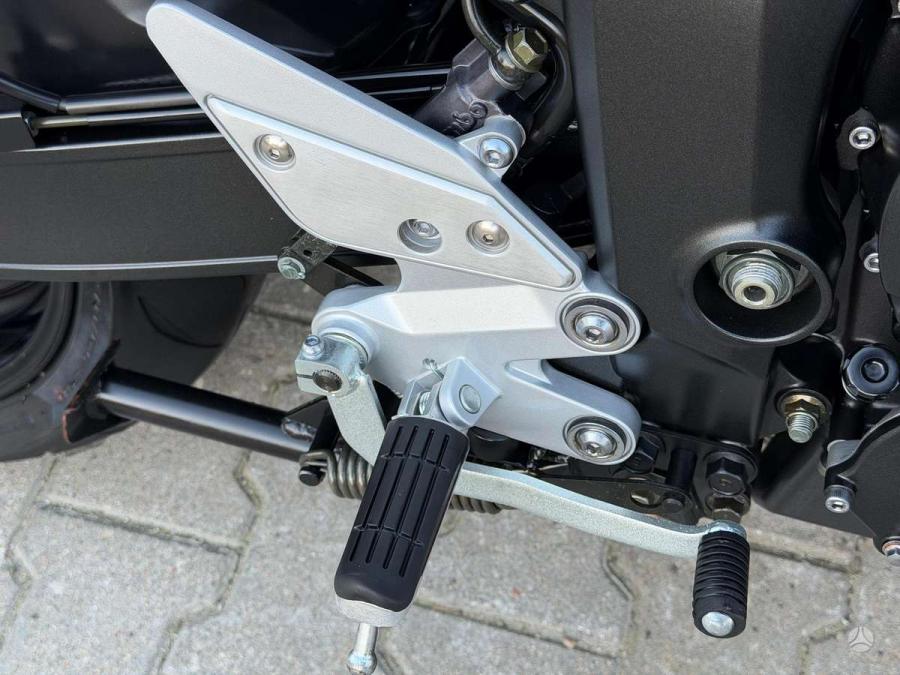 Yamaha FZ 6 2006 in Vilnius, with an engine capacity of 0.60 L and mileage of 40 thousand km for 3450 €, photo 13 on AUTOMOTO.COM.LV