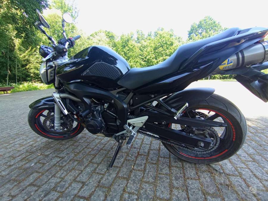 Ямаха FZ 6 2006 в Таураге, объемом двигателя 0.60 л и пробегом 49 тыс. км за 2600 €, фото 3 на AUTOMOTO.COM.LV