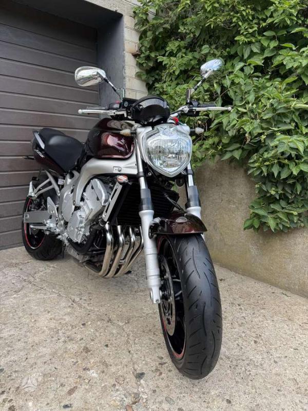 Yamaha FZ 6 2007 in Prienai, with an engine capacity of 0.60 L and mileage of 33 thousand km for 2800 €, photo 3 on AUTOMOTO.COM.LV