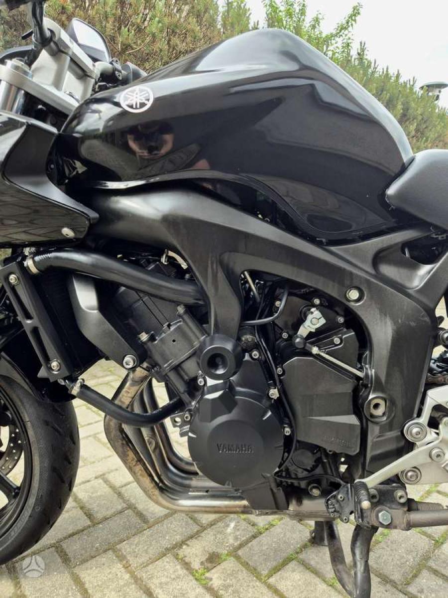Yamaha FZ 6 2008 in Prienai, with an engine capacity of 0.60 L and mileage of 38 thousand km for 3400 €, photo 18 on AUTOMOTO.COM.LV