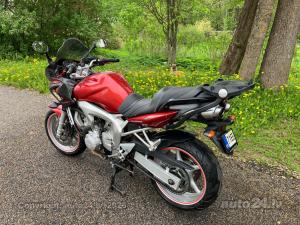 Красный Ямаха FZ 6 2004 в Вильянди, объемом двигателя 0.60 л и пробегом 52 тыс. км за 1700 €, фото 4 на AUTOMOTO.COM.LV