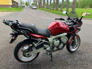 Красный Ямаха FZ 6 2004 в Вильянди, объемом двигателя 0.60 л и пробегом 52 тыс. км за 1700 €, фото 5 на AUTOMOTO.COM.LV