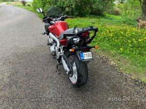 Красный Ямаха FZ 6 2004 в Вильянди, объемом двигателя 0.60 л и пробегом 52 тыс. км за 1700 €, фото 7 на AUTOMOTO.COM.LV