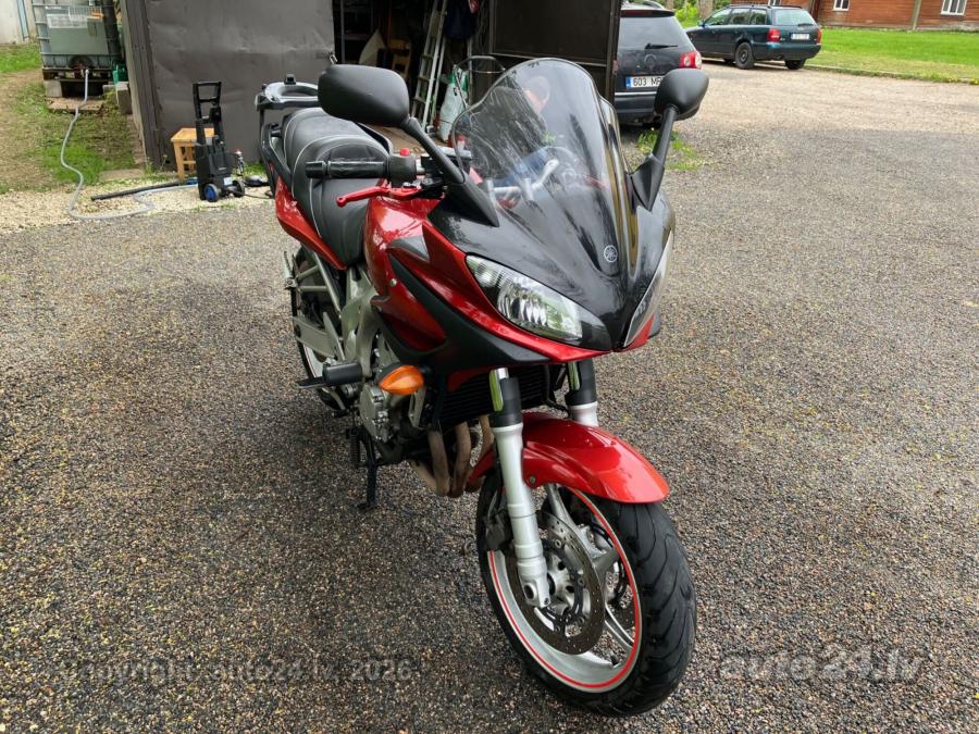 Красный Ямаха FZ 6 2004 в Вильянди, объемом двигателя 0.60 л и пробегом 52 тыс. км за 1700 €, фото 9 на AUTOMOTO.COM.LV