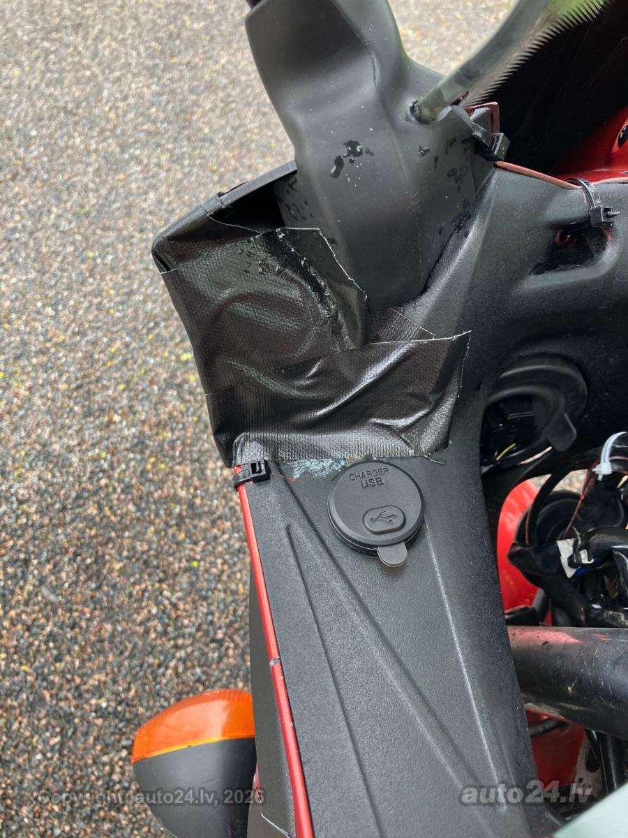 Красный Ямаха FZ 6 2004 в Вильянди, объемом двигателя 0.60 л и пробегом 52 тыс. км за 1700 €, фото 15 на AUTOMOTO.COM.LV