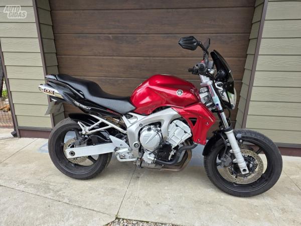 Sarkans Yamaha FZ 6 2005 Pasvalys, ar dzinēja tilpumu 0.60 L un nobraukumu 50 tūkst. km par 1449 €, foto 2 vietnē AUTOMOTO.COM.LV