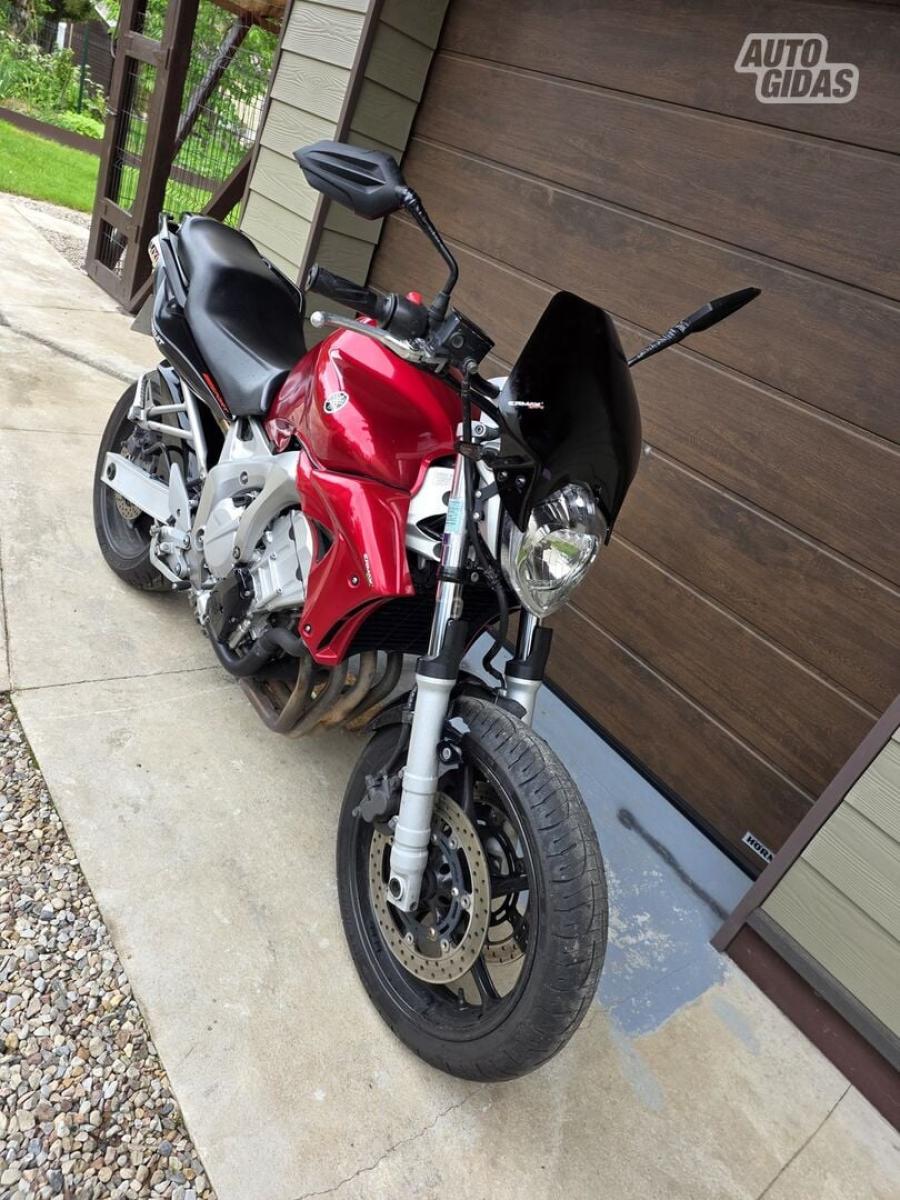 Красный Ямаха FZ 6 2005 в Пасвалис, объемом двигателя 0.60 л и пробегом 50 тыс. км за 1449 €, фото 6 на AUTOMOTO.COM.LV
