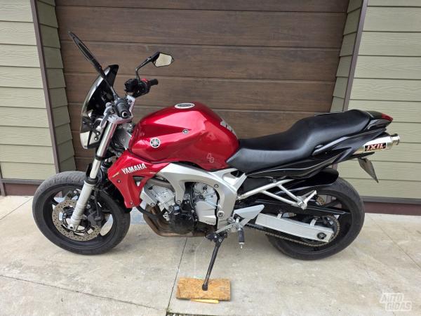 Sarkans Yamaha FZ 6 2005 Pasvalys, ar dzinēja tilpumu 0.60 L un nobraukumu 50 tūkst. km par 1449 €, foto 7 vietnē AUTOMOTO.COM.LV