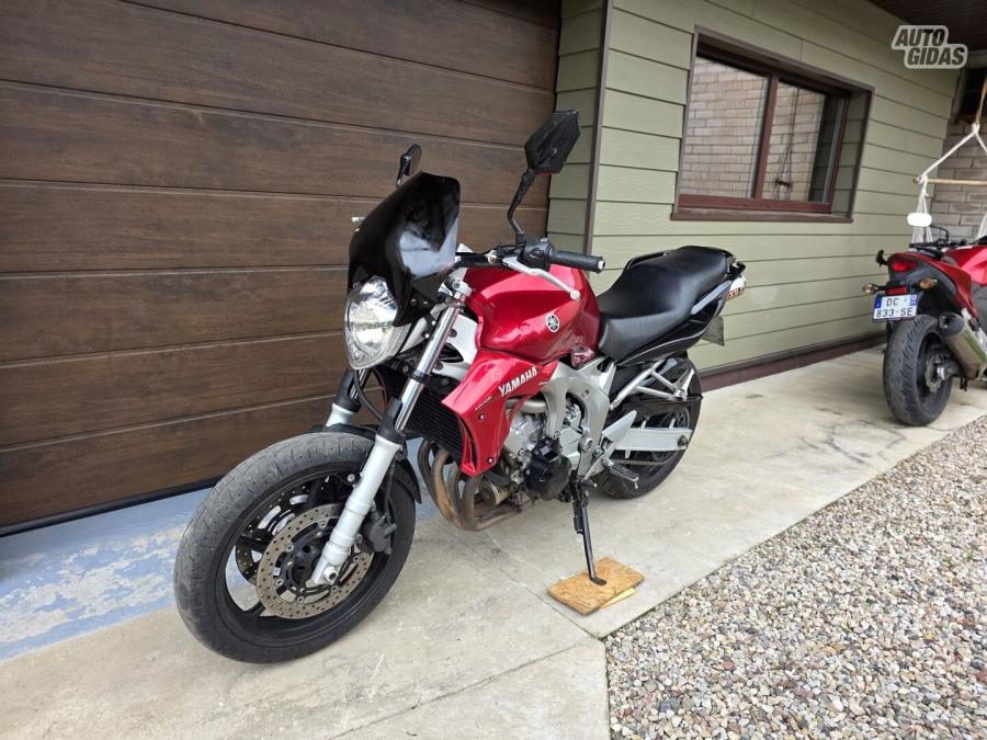 Красный Ямаха FZ 6 2005 в Пасвалис, объемом двигателя 0.60 л и пробегом 50 тыс. км за 1449 €, фото 10 на AUTOMOTO.COM.LV