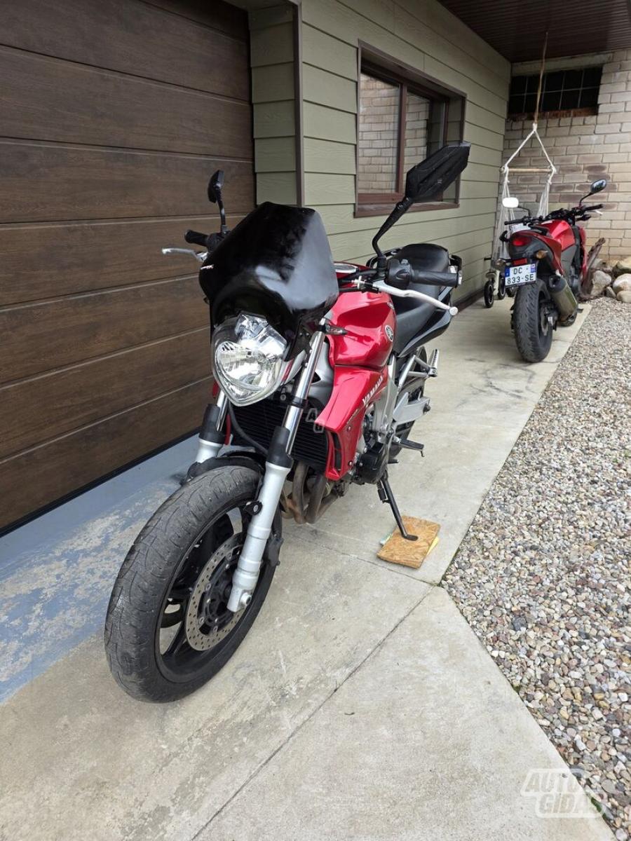 Красный Ямаха FZ 6 2005 в Пасвалис, объемом двигателя 0.60 л и пробегом 50 тыс. км за 1449 €, фото 13 на AUTOMOTO.COM.LV