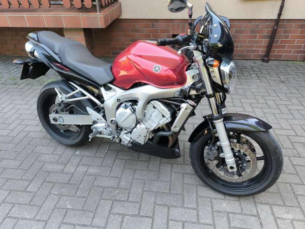 Красный Ямаха FZ 6 2005 в Клайпеда, объемом двигателя 0.60 л и пробегом 34 тыс. км за 2400 €, фото 3 на AUTOMOTO.COM.LV
