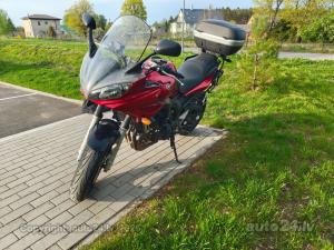 Красный Ямаха FZ 6 2006 в Рапла, объемом двигателя 0.60 л и пробегом 49 тыс. км за 2800 €, фото 4 на AUTOMOTO.COM.LV