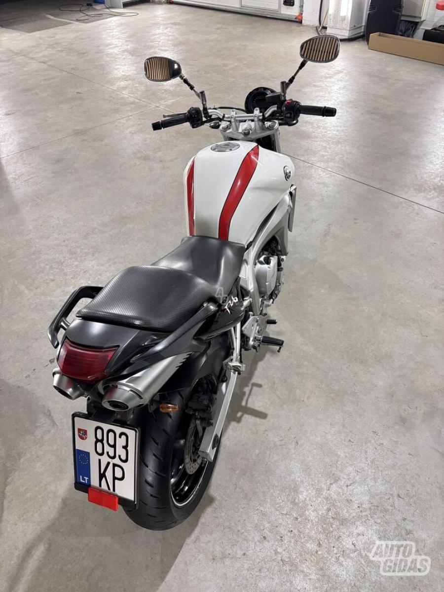 Белый Ямаха FZ 6 2004 в Каунас, объемом двигателя 0.60 л и пробегом 52 тыс. км за 1900 €, фото 3 на AUTOMOTO.COM.LV