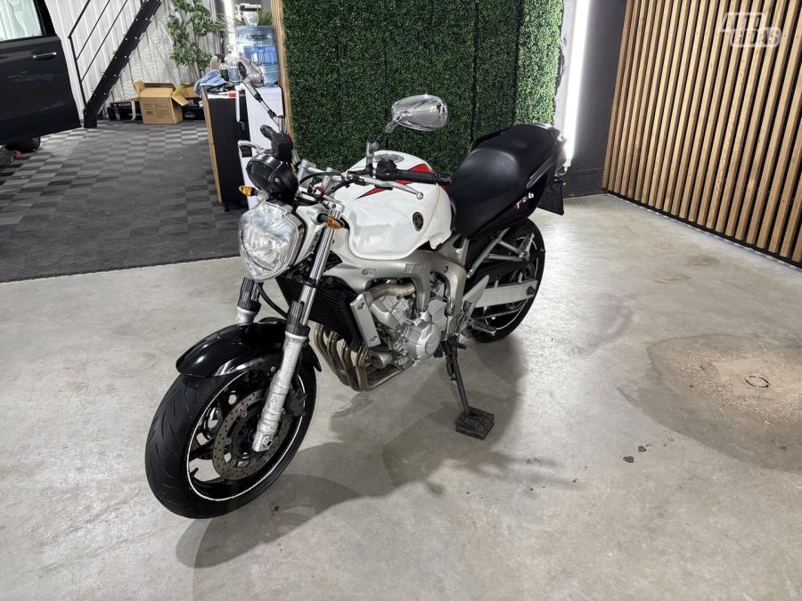 Белый Ямаха FZ 6 2004 в Каунас, объемом двигателя 0.60 л и пробегом 52 тыс. км за 1900 €, фото 4 на AUTOMOTO.COM.LV