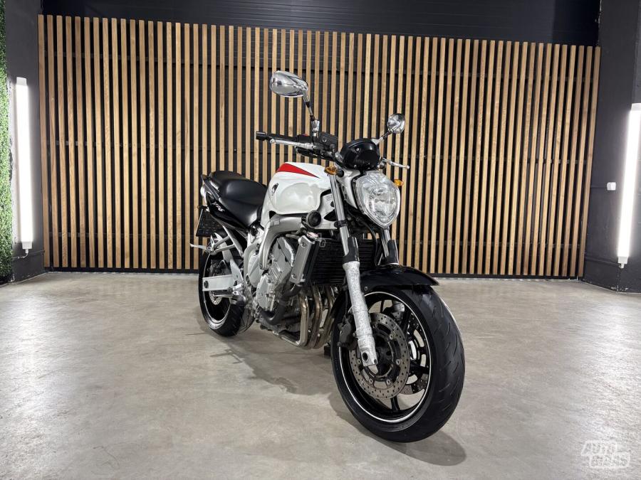 Белый Ямаха FZ 6 2004 в Каунас, объемом двигателя 0.60 л и пробегом 52 тыс. км за 1900 €, фото 5 на AUTOMOTO.COM.LV