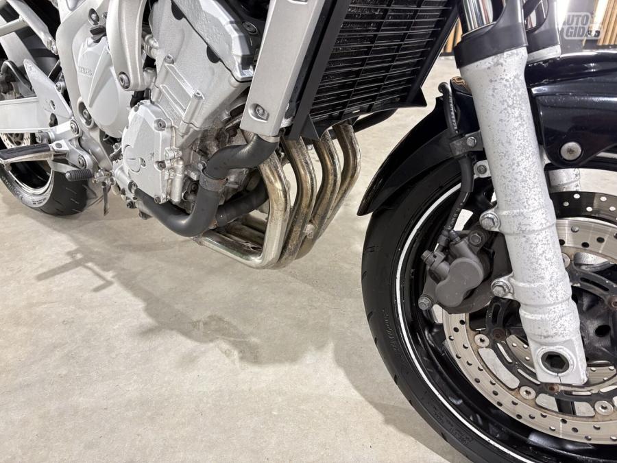 Белый Ямаха FZ 6 2004 в Каунас, объемом двигателя 0.60 л и пробегом 52 тыс. км за 1900 €, фото 6 на AUTOMOTO.COM.LV