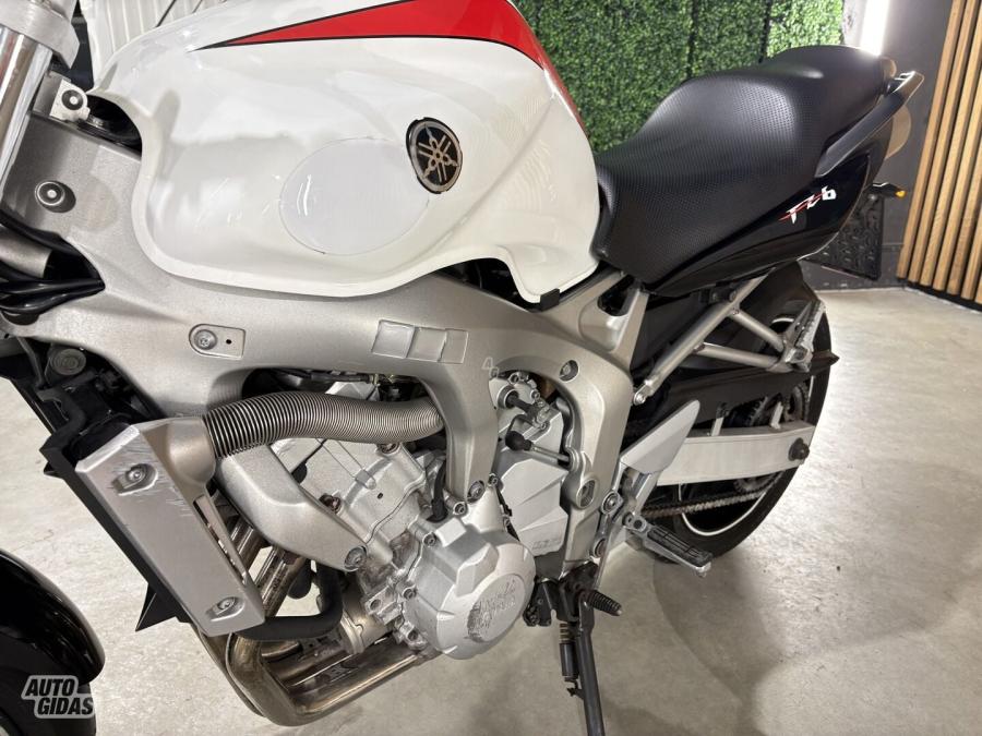 Белый Ямаха FZ 6 2004 в Каунас, объемом двигателя 0.60 л и пробегом 52 тыс. км за 1900 €, фото 11 на AUTOMOTO.COM.LV