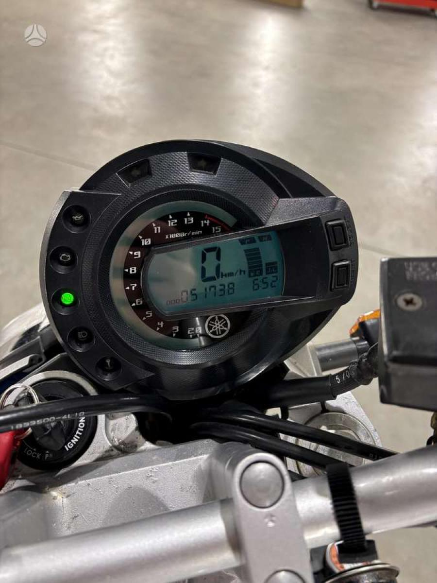 Белый Ямаха FZ 6 2005 в Каунас, объемом двигателя 0.60 л и пробегом 52 тыс. км за 1999 €, фото 8 на AUTOMOTO.COM.LV