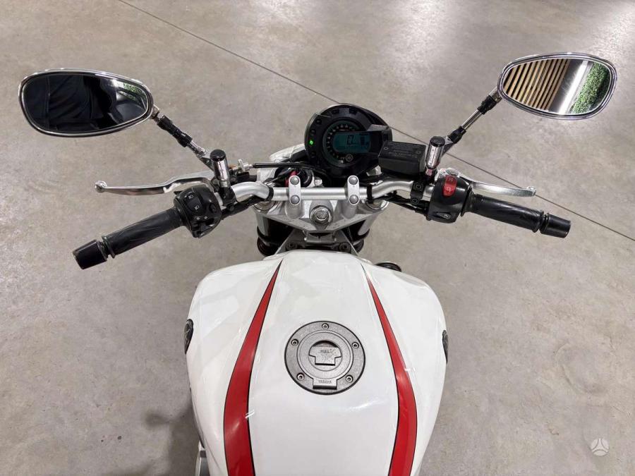 Белый Ямаха FZ 6 2005 в Каунас, объемом двигателя 0.60 л и пробегом 52 тыс. км за 1999 €, фото 9 на AUTOMOTO.COM.LV