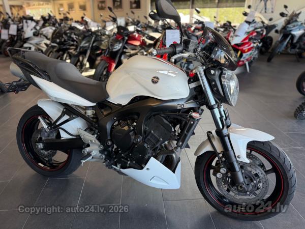 White Yamaha FZ 6 2008 in Tallinn, with an engine capacity of 0.60 L and mileage of 35 thousand km for 2990 €, photo 1 on AUTOMOTO.COM.LV