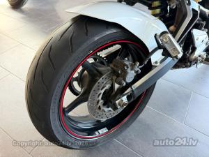White Yamaha FZ 6 2008 in Tallinn, with an engine capacity of 0.60 L and mileage of 35 thousand km for 2990 €, photo 10 on AUTOMOTO.COM.LV