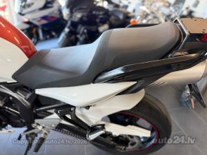 White Yamaha FZ 6 2008 in Tallinn, with an engine capacity of 0.60 L and mileage of 35 thousand km for 2990 €, photo 18 on AUTOMOTO.COM.LV