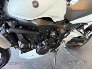 White Yamaha FZ 6 2008 in Tallinn, with an engine capacity of 0.60 L and mileage of 35 thousand km for 2990 €, photo 19 on AUTOMOTO.COM.LV