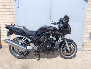 Черный Ямаха FZ 600 2001 в Вильнюс, объемом двигателя 0.60 л и пробегом 42 тыс. км за 1650 €, фото 4 на AUTOMOTO.COM.LV