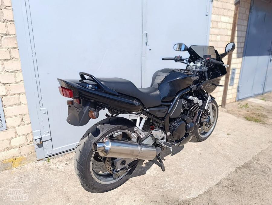 Черный Ямаха FZ 600 2001 в Вильнюс, объемом двигателя 0.60 л и пробегом 42 тыс. км за 1650 €, фото 9 на AUTOMOTO.COM.LV