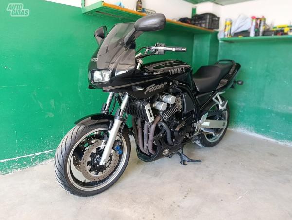 Черный Ямаха FZ 600 2001 в Вильнюс, объемом двигателя 0.60 л и пробегом 42 тыс. км за 1650 €, фото 10 на AUTOMOTO.COM.LV