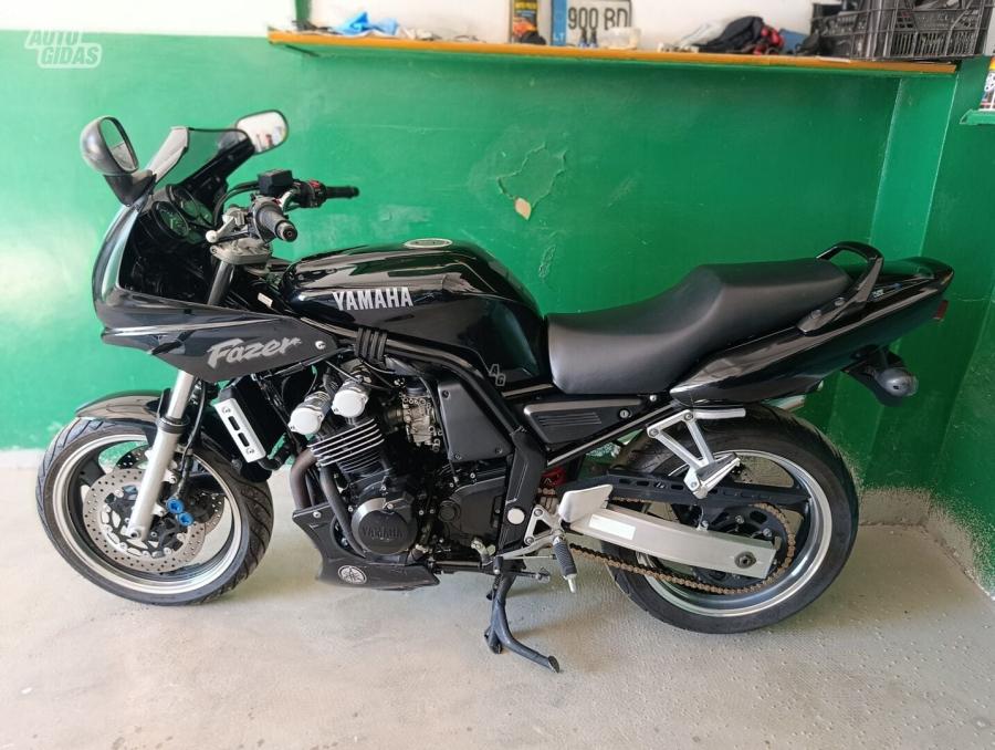 Черный Ямаха FZ 600 2001 в Вильнюс, объемом двигателя 0.60 л и пробегом 42 тыс. км за 1650 €, фото 13 на AUTOMOTO.COM.LV