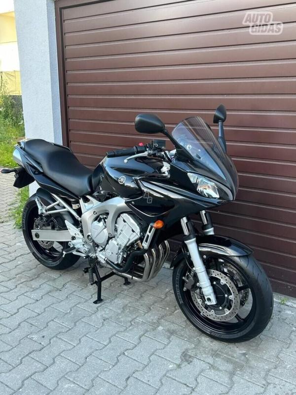 Black Yamaha FZ 600 2006 in Vilnius, with an engine capacity of 0.60 L and mileage of 19 thousand km for 3150 €, photo 1 on AUTOMOTO.COM.LV
