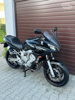 Black Yamaha FZ 600 2006 in Vilnius, with an engine capacity of 0.60 L and mileage of 19 thousand km for 3150 €, photo  on AUTOMOTO.COM.LV