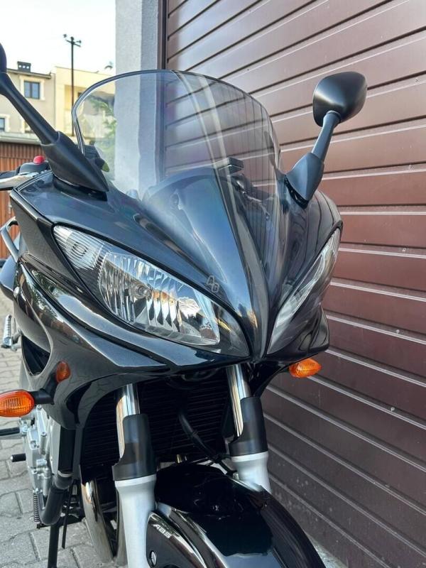 Black Yamaha FZ 600 2006 in Vilnius, with an engine capacity of 0.60 L and mileage of 19 thousand km for 3150 €, photo 2 on AUTOMOTO.COM.LV