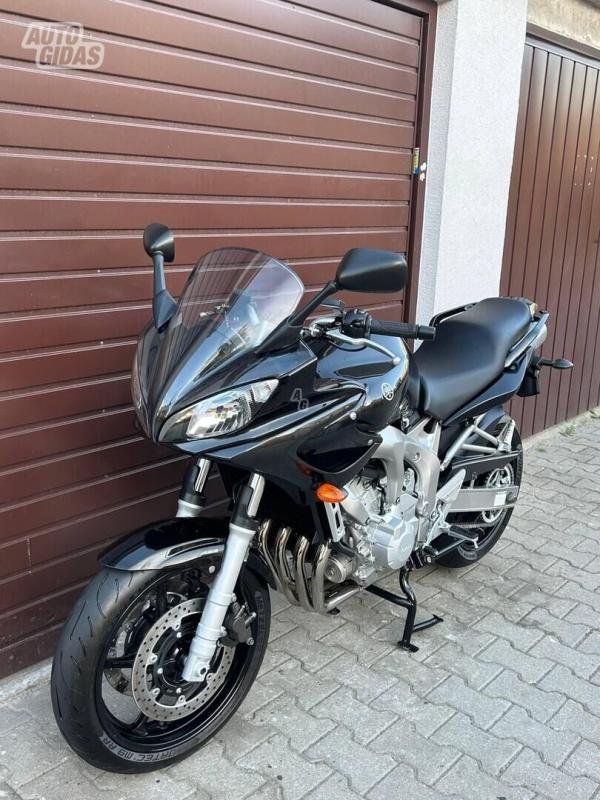 Black Yamaha FZ 600 2006 in Vilnius, with an engine capacity of 0.60 L and mileage of 19 thousand km for 3150 €, photo 7 on AUTOMOTO.COM.LV