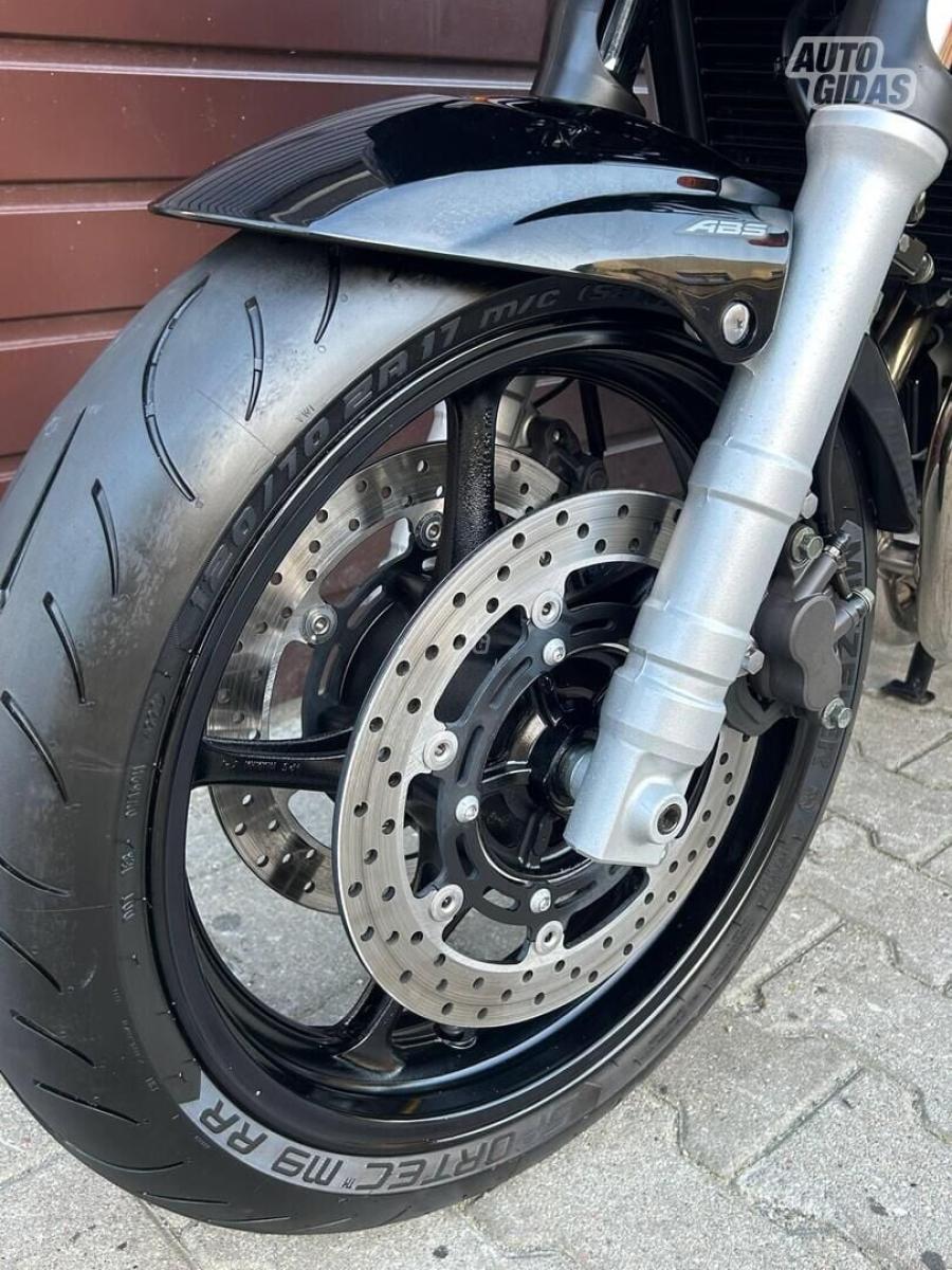 Black Yamaha FZ 600 2006 in Vilnius, with an engine capacity of 0.60 L and mileage of 19 thousand km for 3150 €, photo 11 on AUTOMOTO.COM.LV